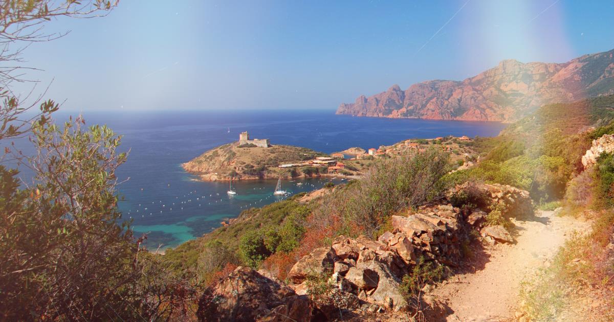 GIROLATA " LE CHEMIN DU FACTEUR" - Ouest Corsica